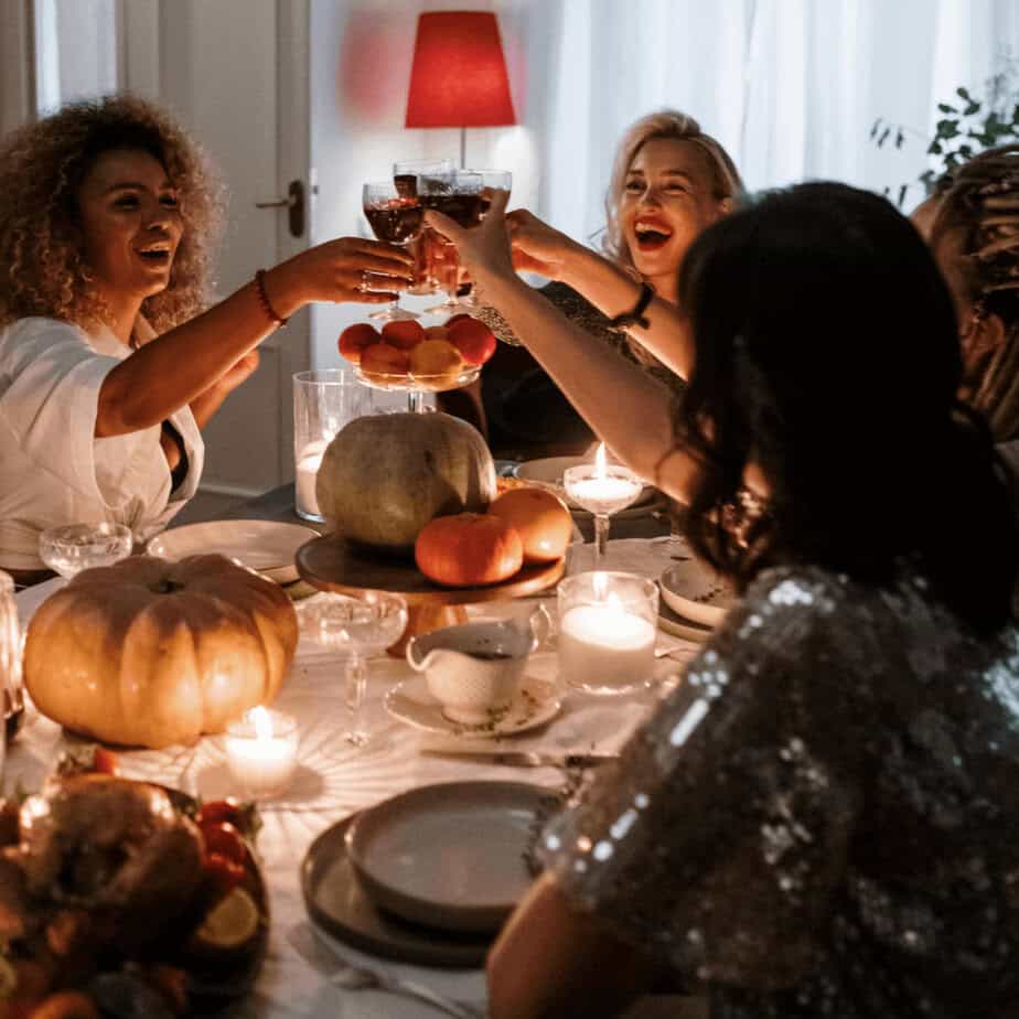 11 Budget Friendly Friendsgiving Decorating Ideas Your Friends Will ...