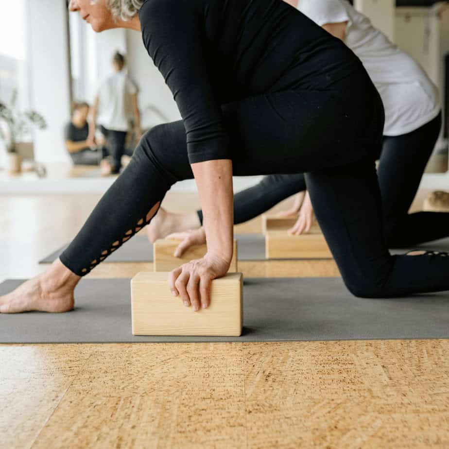 5 Practical Tips For Finding Affordable Yoga Classes - Sustain Life Journal